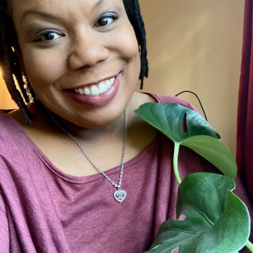 Shinette G. from Canada