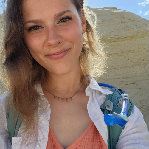 Laura R. from United States