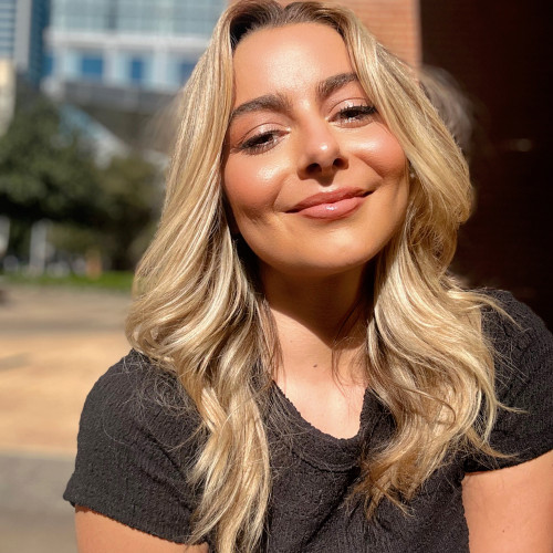 Caroline L. from United States