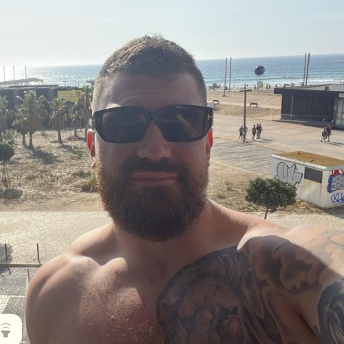 Grey H. from United States