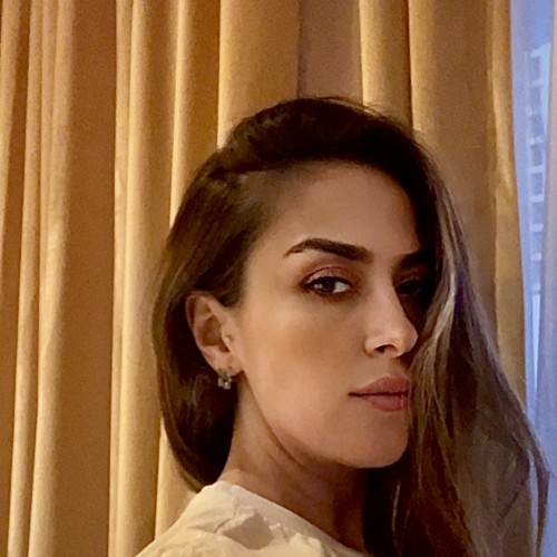 Laura F. from United States