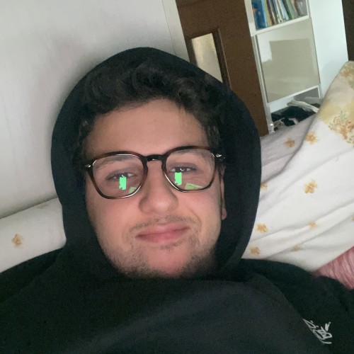 Hamza E. from Canada