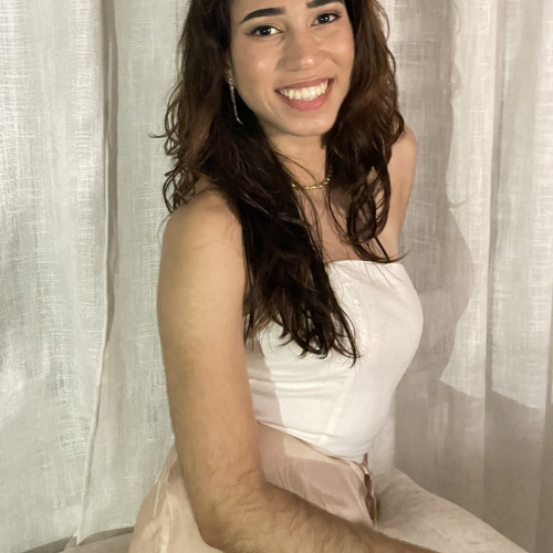 Elena R. from United States