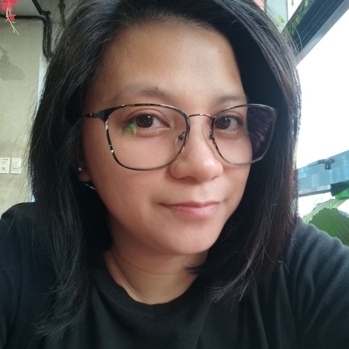 Joyce Q. from Switzerland